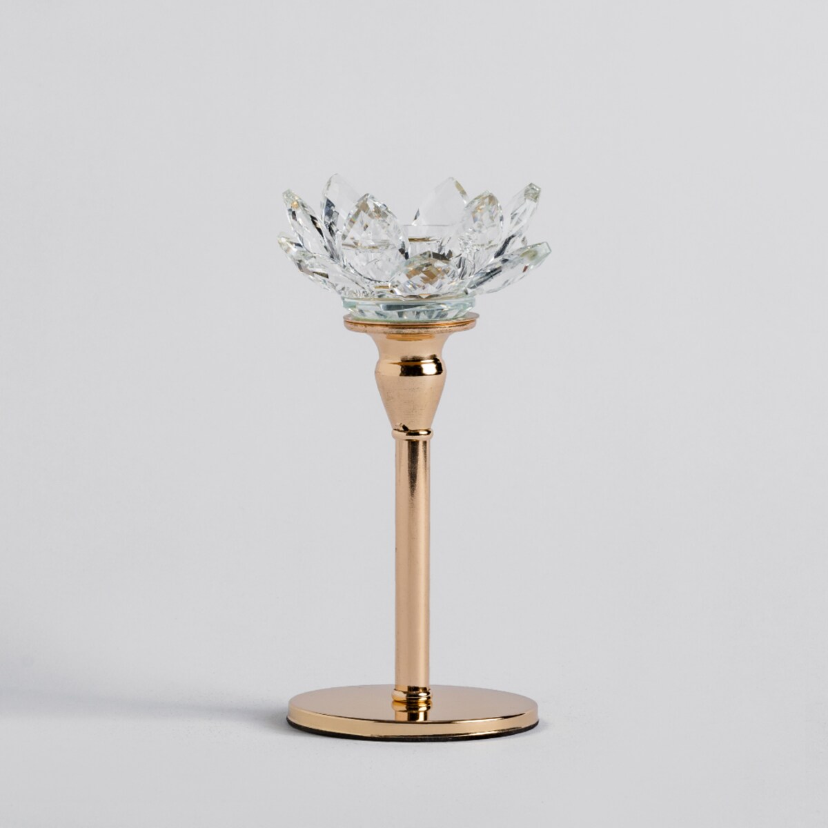 Świeczniki - modne dekoracje do salonu | home&you