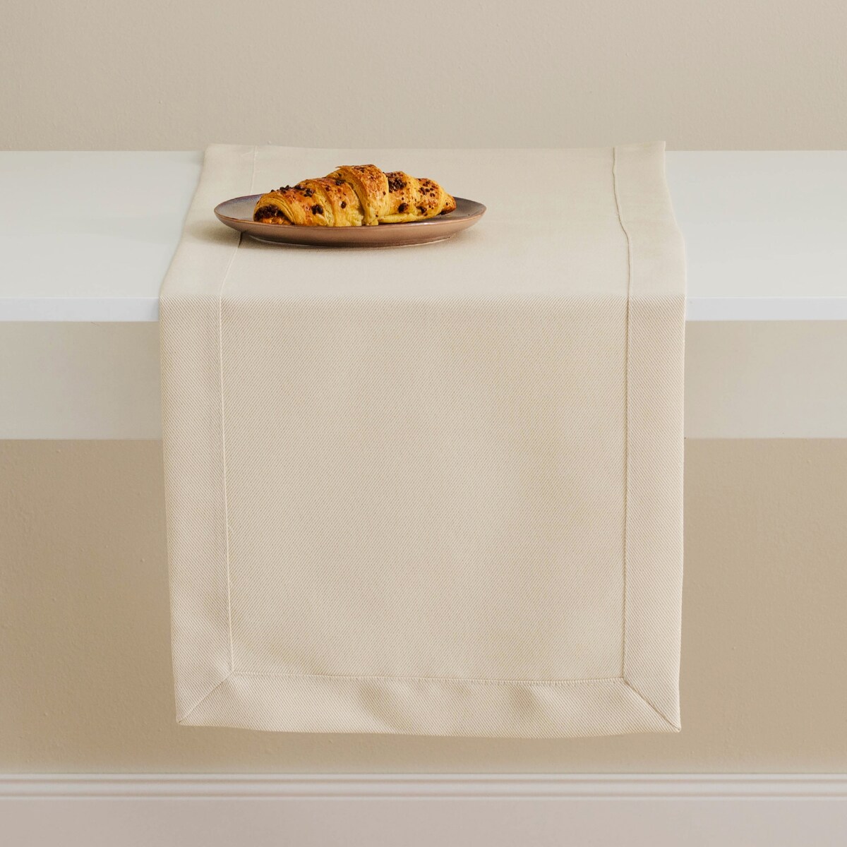 Solid Table Runner Sausa | home&you