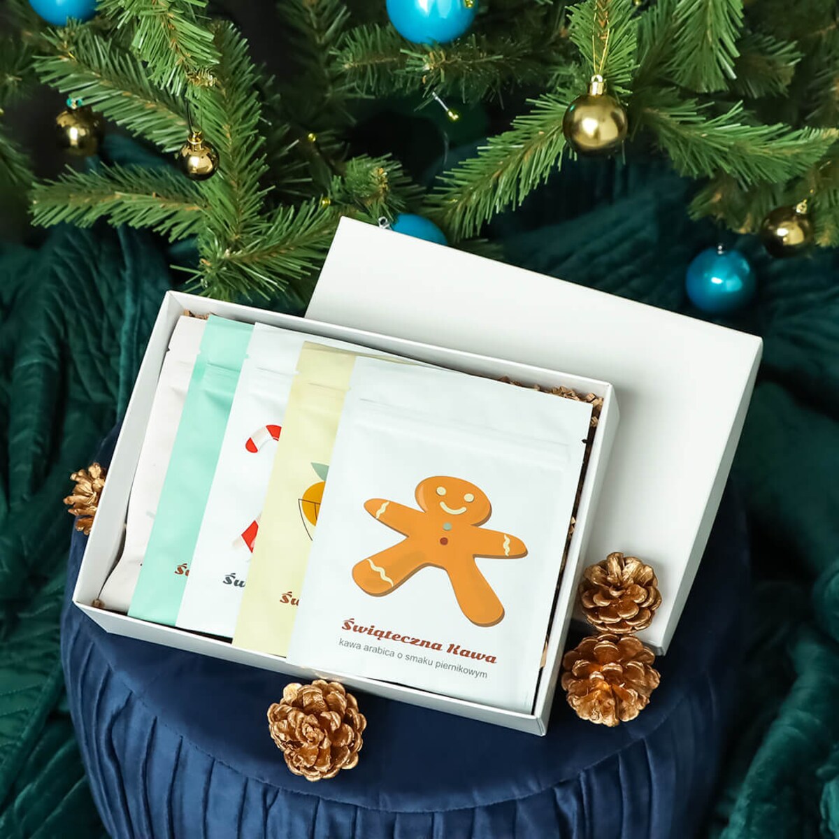 Gotowy zestaw prezentowy „Christmas Land Box“ kawa aromatyzowana ...