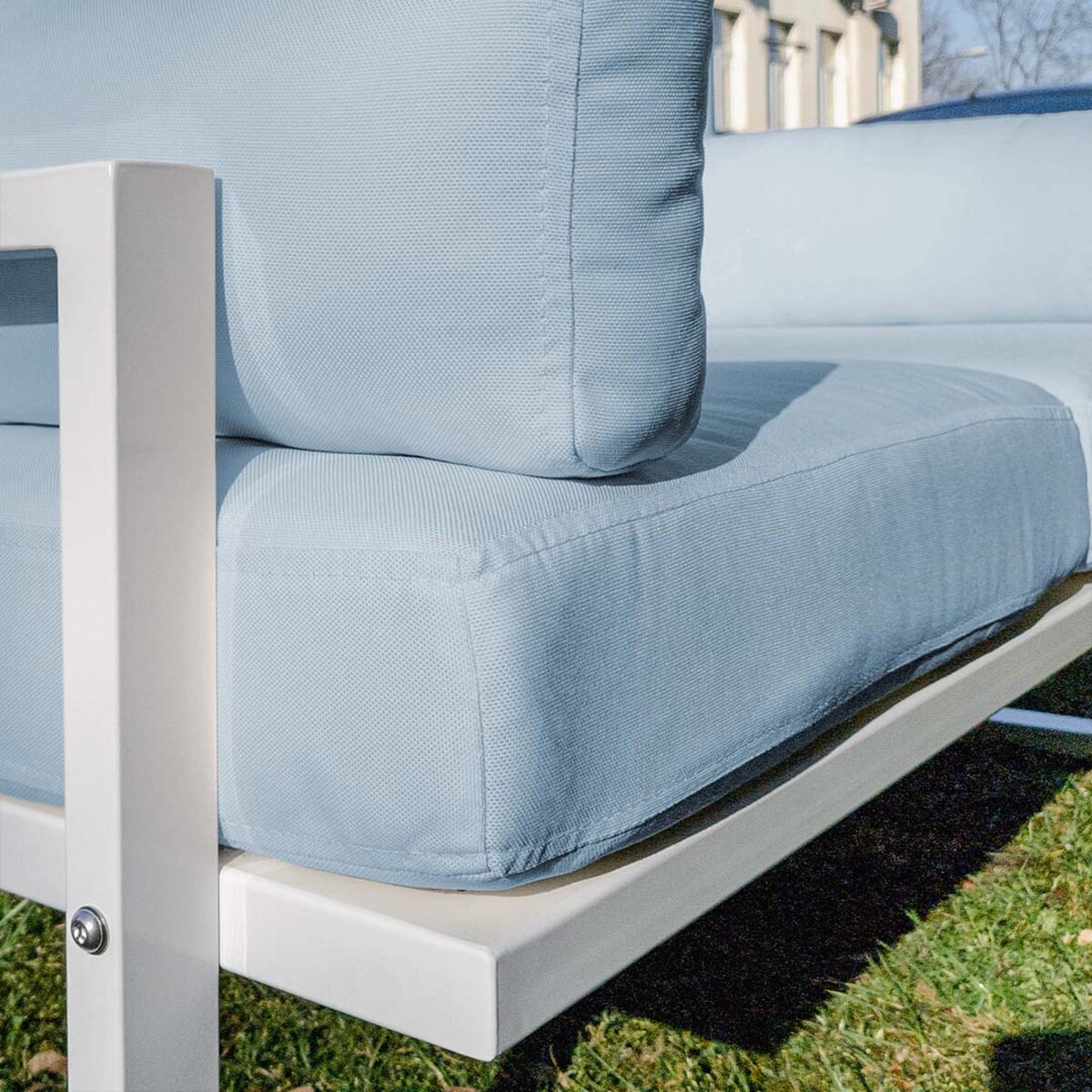 Canapé 3 places Soledo Bleu clair - Cadre blanc | home&you