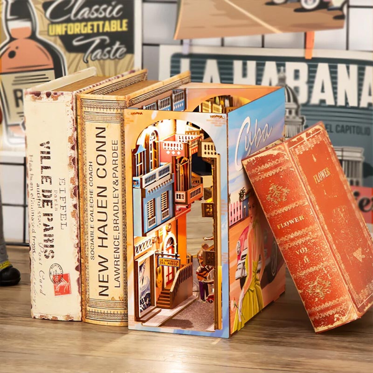 Miniaturowy domek Book Nook - Spacer po Havanie - CuteBee | home&you
