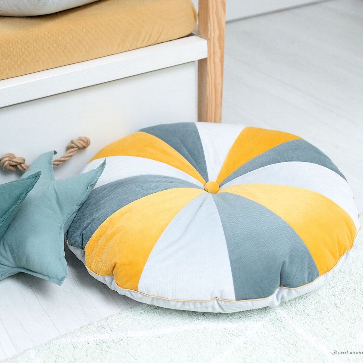 Pufa dla dzieci Honey Velvet patchworkowe siedzisko | home&you
